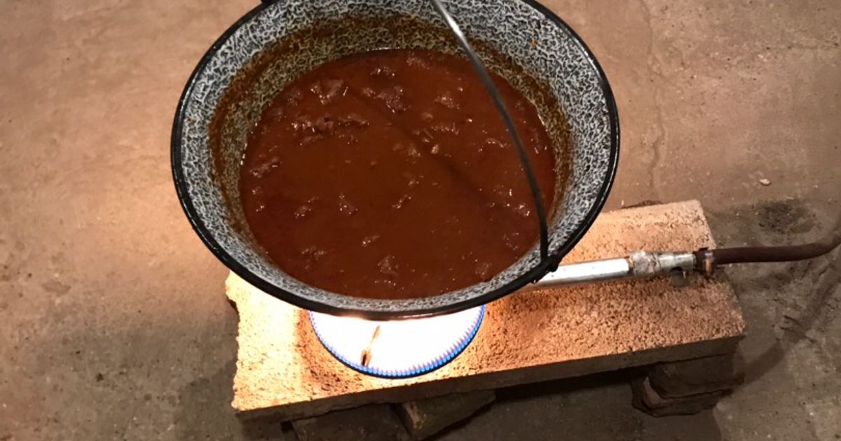 Vörösboros Marhapörkölt Bográcsban Mark Módra | Faragó Márk Johnny ...