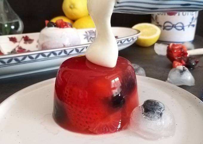 Gelée de fruits rouges🍓🍒🍮 de Bayt Asma - Cookpad