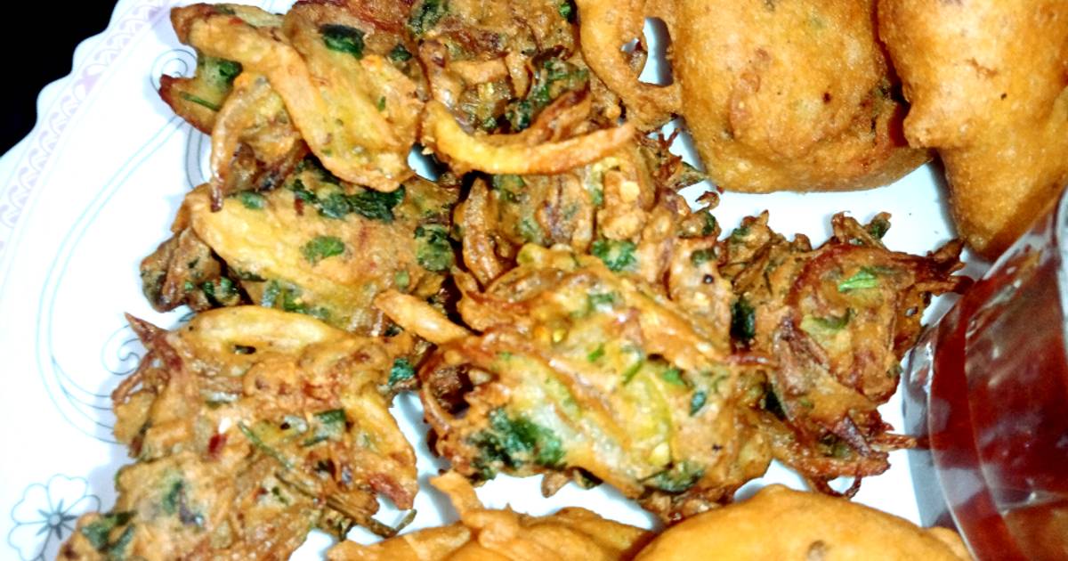 Crispy onion cabbage pakora Recipe by Shab Zahid - Cookpad