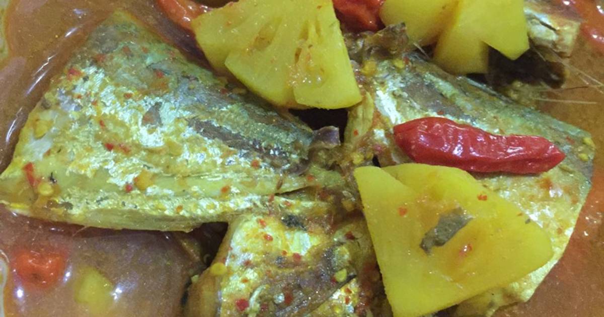 Resep Ikan kembung kuah kuning dengan nanas oleh Dapurnetta - Cookpad