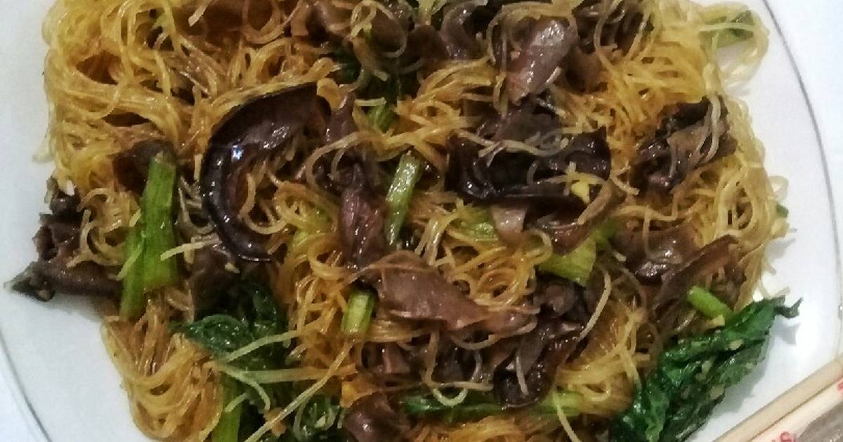 Resep Bihun Goreng Jamur Kuping oleh farida Sulthan 🇮🇩 (IG. Malika02782) - Cookpad