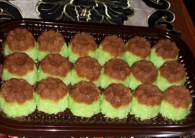 Resep Ketan Ijo Tabur Unti Kelapa oleh erminayu - Cookpad