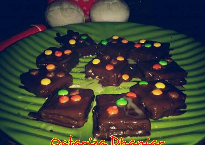 Resep Wafer Coklat Kancing oleh Octariza Dhaniar - Cookpad