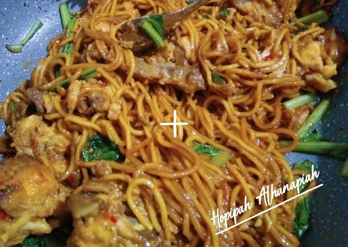 Resep Bakmi Goreng ala Abang-Abang oleh Hopipah Alhanapiah - Cookpad