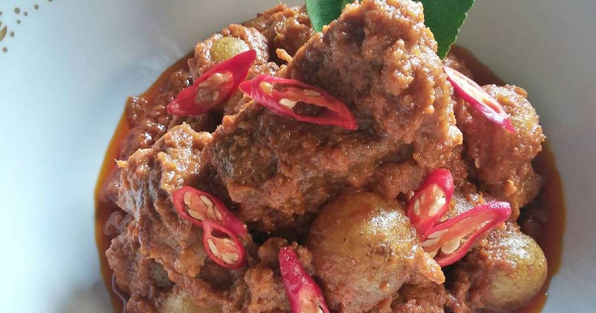 Resep Rendang Sapi With Baby Potatoes oleh Wahyu Faddila - Cookpad