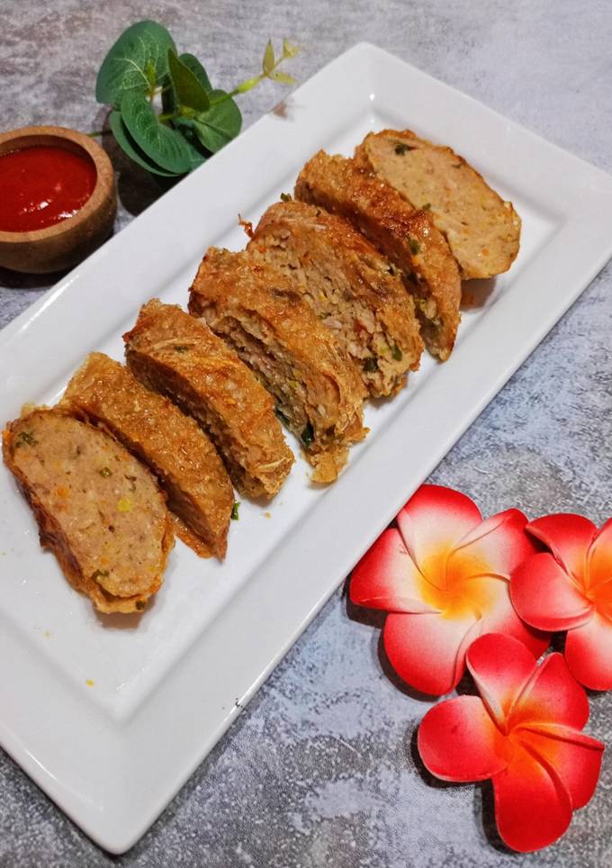 Resep Hekeng ayam udang kulit tahu oleh tommy wiriadi putra - Cookpad