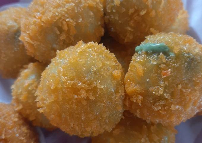 Resep Bola Bola Ubi Lumer oleh Riska Mayangsari - Cookpad