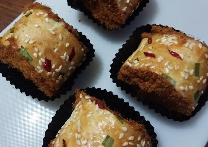 Resep Floss Roll Bun (Roti Gulung Abon) oleh Ira Asti Wredhani - Cookpad