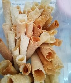 Resep kue semprong renyah, praktis, anti gagal, cocok untuk camilan