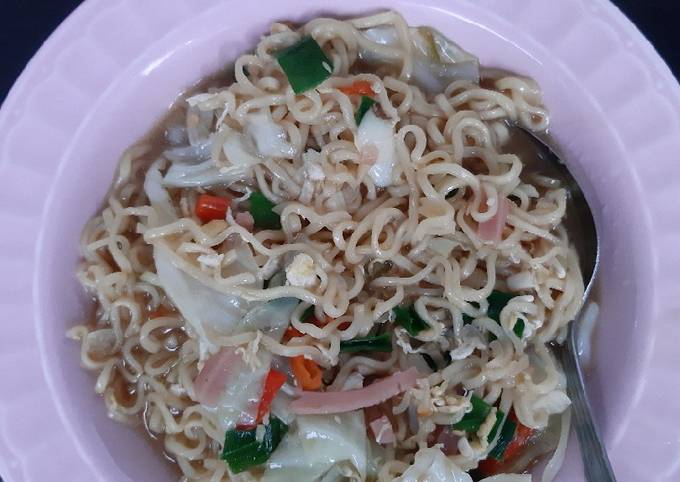 Resep Mie rebus tektek oleh Metta - Cookpad