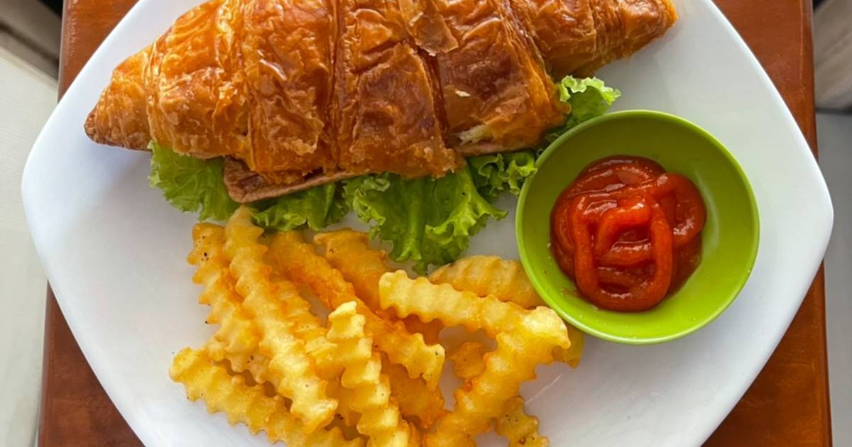 8 resep croissant sandwich enak dan sederhana ala rumahan - Cookpad