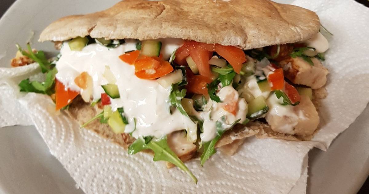 My Really Full Chicken Pitta Bread. 😍 Recipe by Maureen 😀 - Cookpad