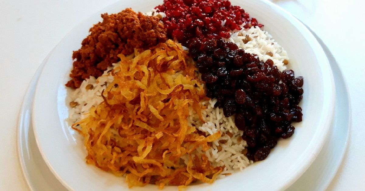 طرز تهیه عدس پلو با زرشک و کشمش ساده و خوشمزه توسط Mahnoosh - کوکپد