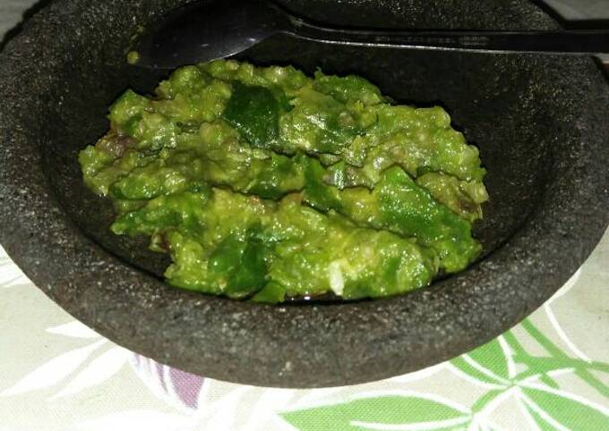 Resep Sambal Lombok Ijo (Cabai Hijau) oleh alfiana maulida - Cookpad