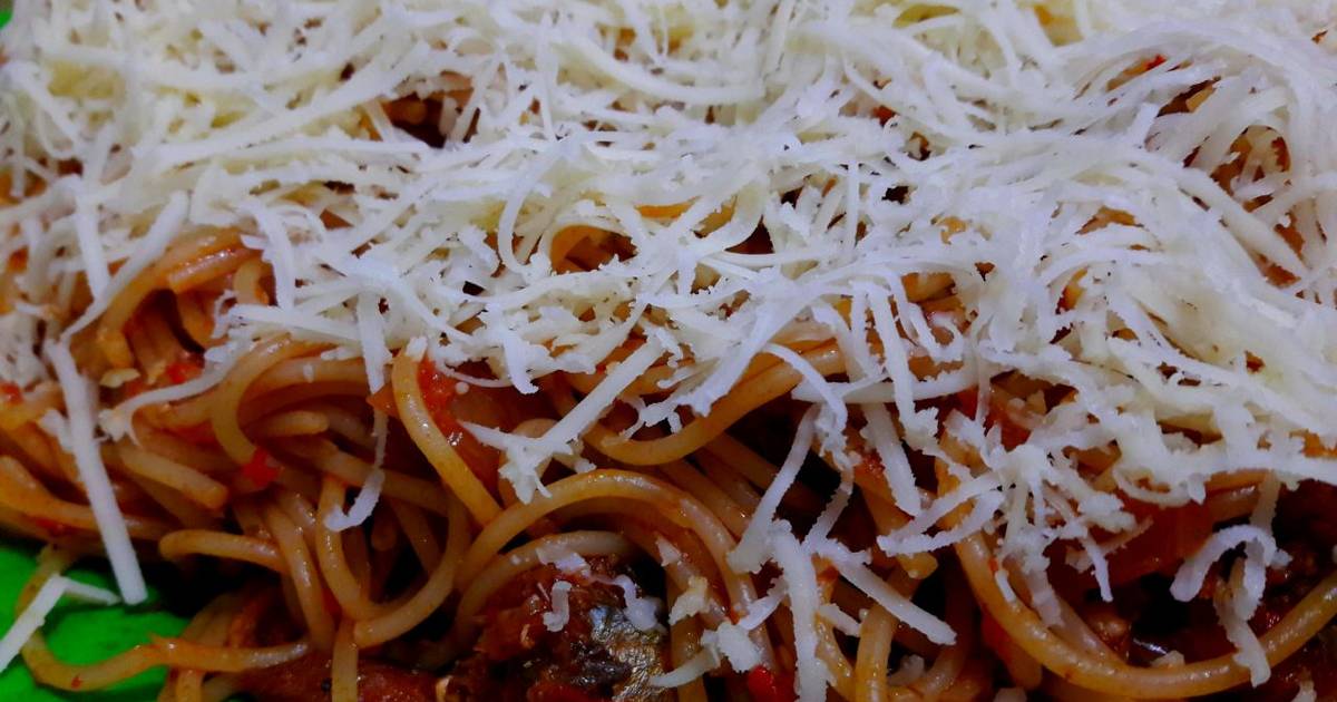 Resep Spaghetti sarden saos mercon oleh Achie Razak - Cookpad