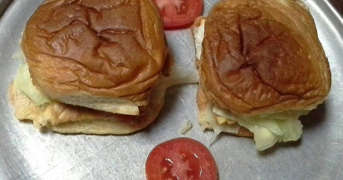 Resep 🍔Burger telor roti manis🍔 oleh Jenny.L Kitchen - Cookpad