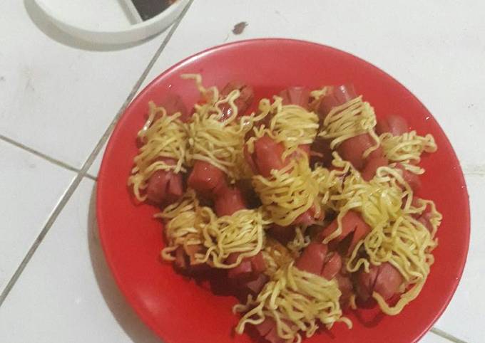 Resep Siomi (sosis gulung mie) :v oleh Tanaz arindora - Cookpad