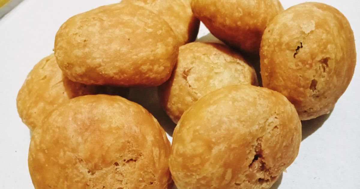 Khasta Kachori (Crispy Kachori Recipe) Recipe By Vaishu Dhama