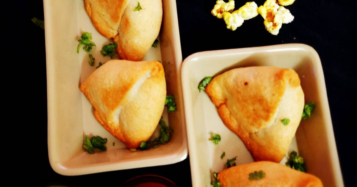 Simple And Easy Baked Samosa Recipe by 𝗩𝗮𝗿𝘀𝗵𝗮 - Cookpad