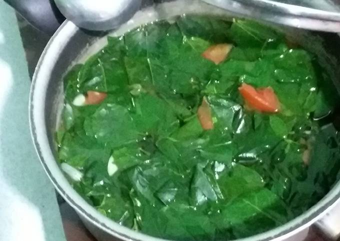 Resep Sayur bening daun katuk oleh widianti - Cookpad