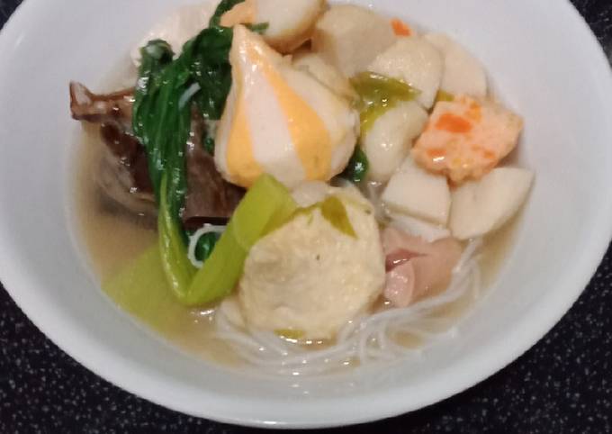 Resep Suki Kuah Bening Steamboat oleh Anggieya - Cookpad