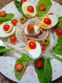 Pionono De Atún,Lechuga,Cherry,Aceitunas Y Huevo.🤗💖💕🙂😊💖🤗💕🙂😉😊🤗 Receta de ...