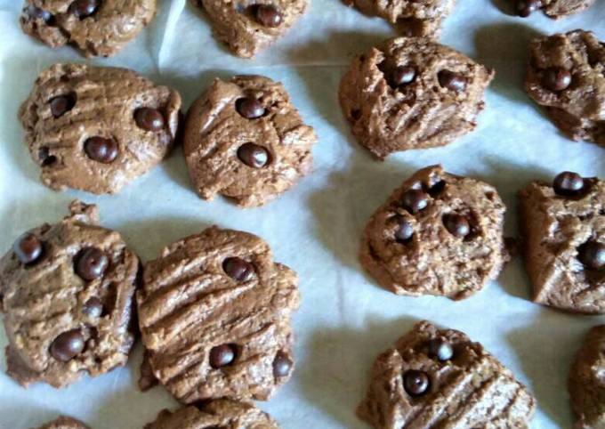 Resep Cookies coklat oleh Bunda dian - Cookpad