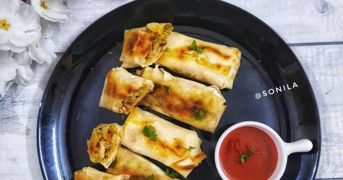 Crispy pan fried chicken spring roll Recipe by Sonila Das - Cookpad