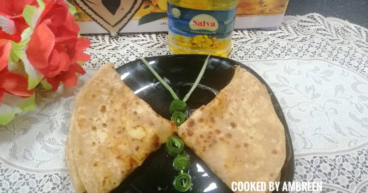Crispy Aloo Paratha Recipe 😋 Recipe by Ambreen Mehmood - Cookpad
