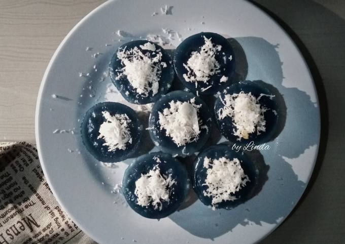 Resep Kue Lumpang Bunga Telang oleh Linda - Cookpad