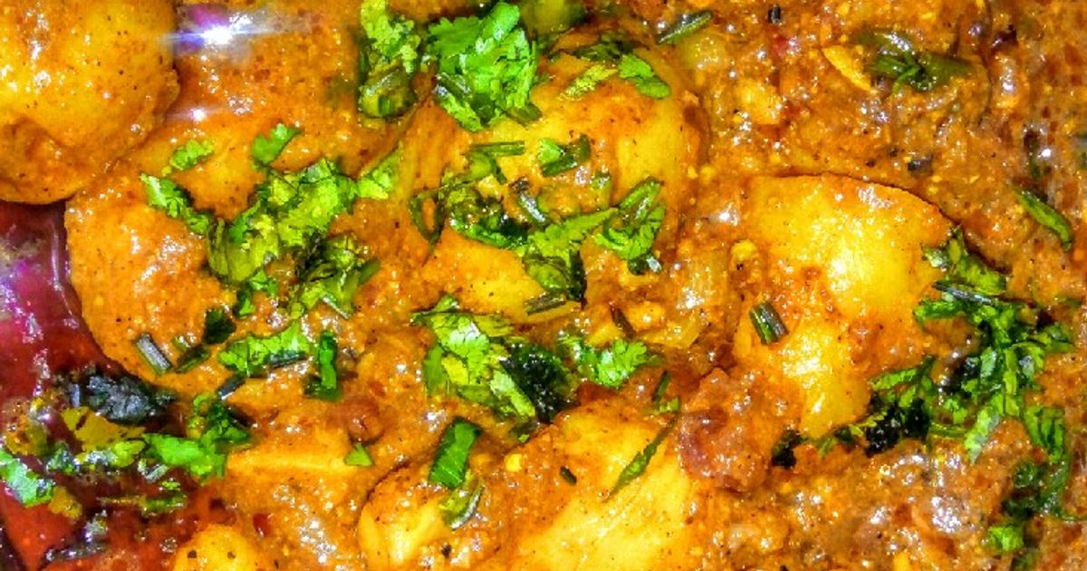 Chettinad Potato Curry Recipe by Uzma Syed - Cookpad