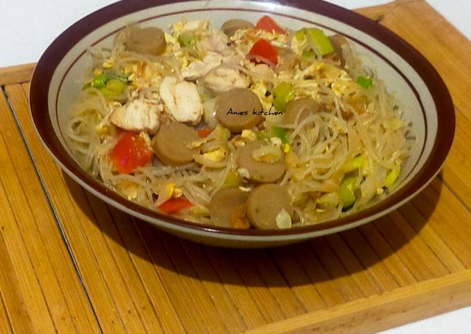 Resep Bihun Kuah Telur Sosis Oleh Anisatur Raehan Cookpad