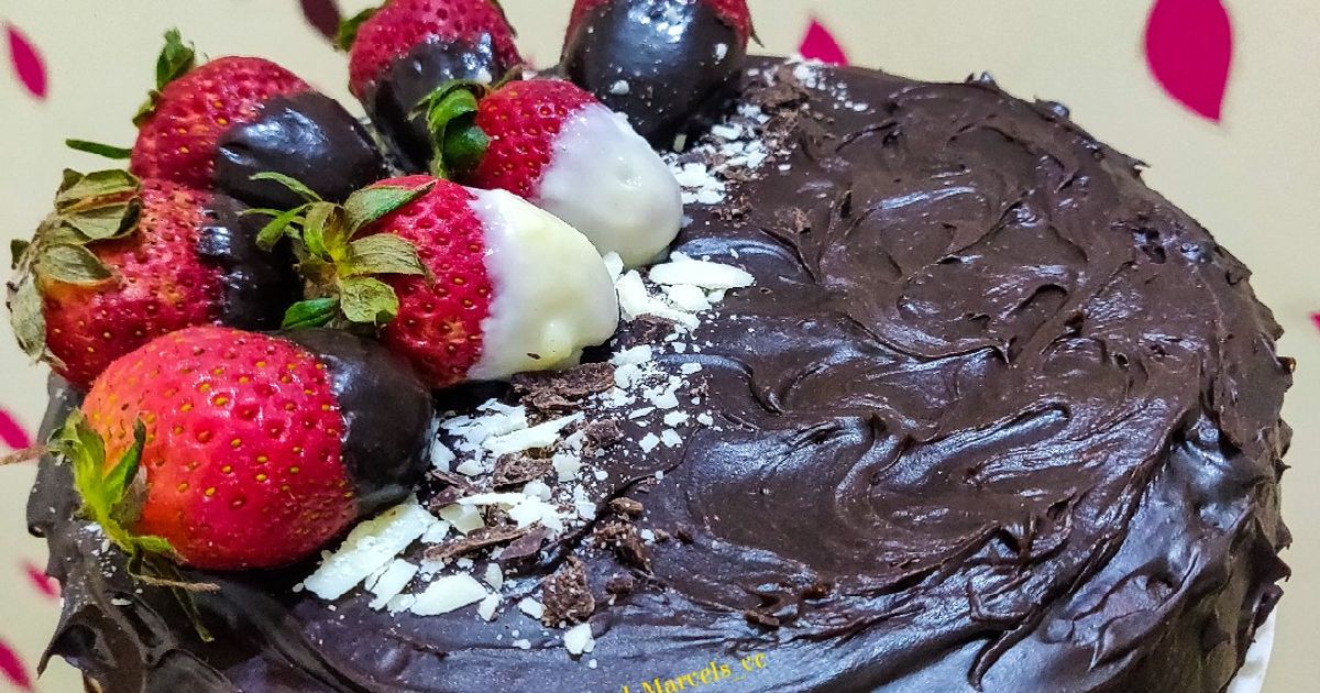 Whole Wheat Eggless Dark Chocolate Cake Using Jaggery And Curd Recipe ...