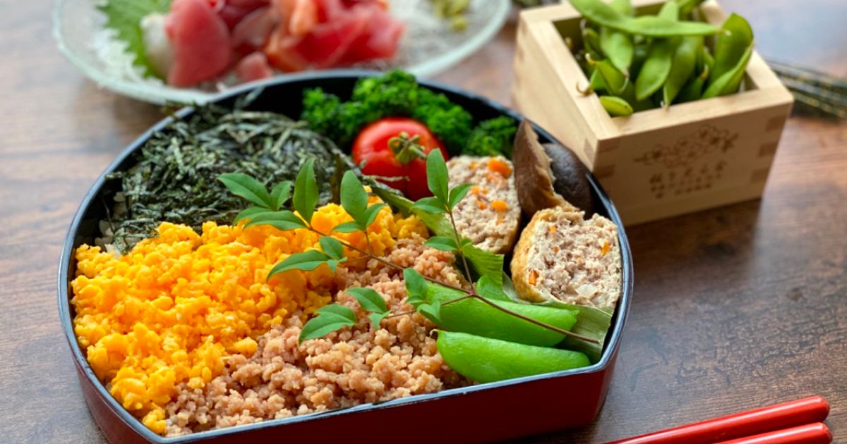 Japanese 3 Color Bento (Sanshoku Bento) Recipe by Aunty Eiko's ...