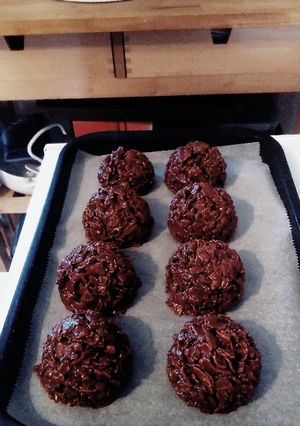 Chocolate Cracknell Cakes Recipe by happykaz - Cookpad