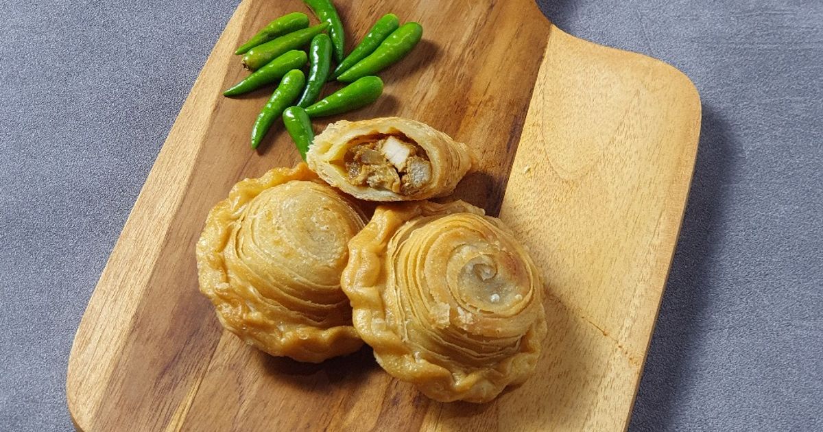 Resep #56. Curry Puff / Karipap / Pastel Layer oleh Lina Hadayanti ...