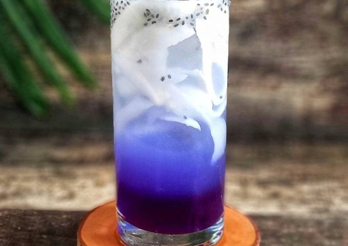 Resep Es Kelapa Muda Bunga Telang oleh Vey Alodia's Kitchen - Cookpad