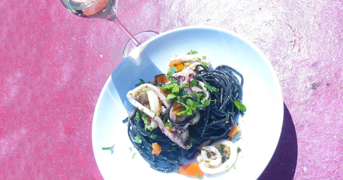 Black ink squid pasta Recipe by Juliette B - Cookpad