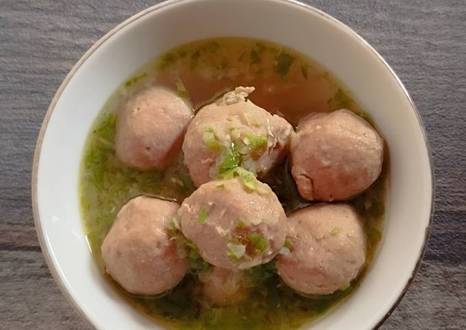Resep Bakso Kuah Pedas oleh Nurul_fajri - Cookpad
