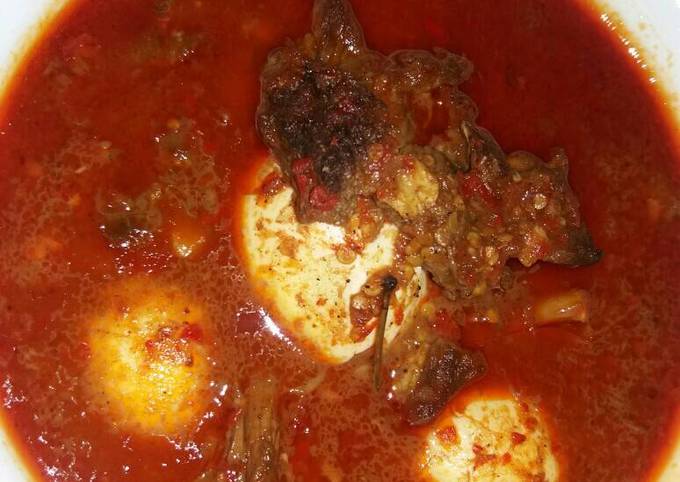 Resep Kare daging dan telur bumbu indofood oleh Gemericik air - Cookpad
