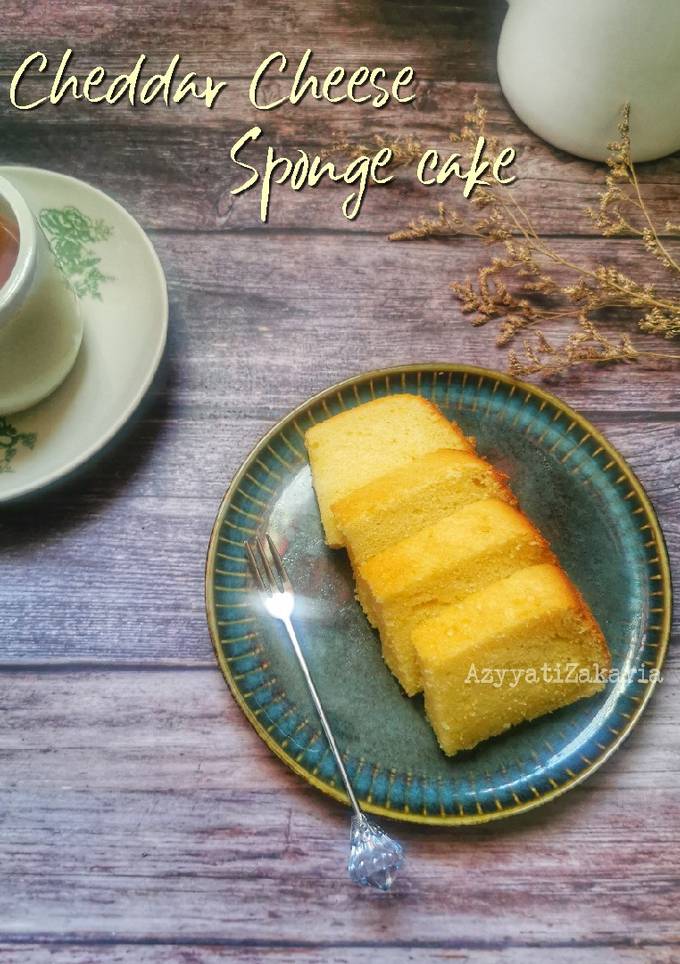 Resipi Cheddar Cheese sponge cake oleh Azyyati Zakaria - Cookpad