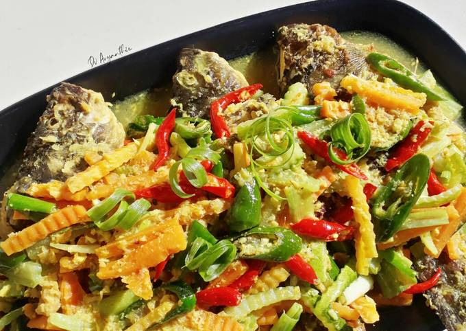 Resep 112. Pesmol Ikan Mas Bumbu Acar Kuning oleh Dv Aryanthie - Cookpad Resep 112. Pesmol Ikan Mas Bumbu Acar Kuning oleh Dv Aryanthie - Cookpad