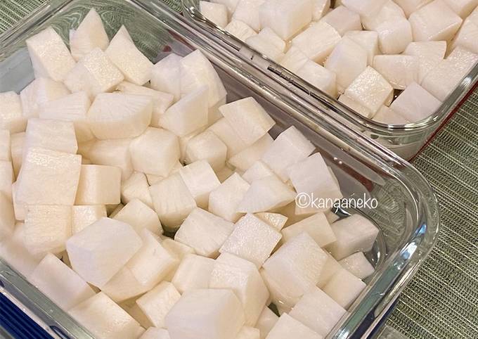 Resipi Korean pickled radishes "Chicken-mu" which goes perfectly well ...