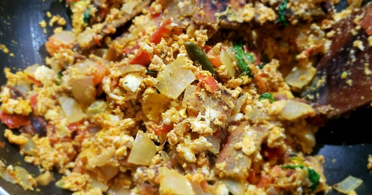 Chilli Egg chapathi scramble Recipe by Spurthi - Cookpad