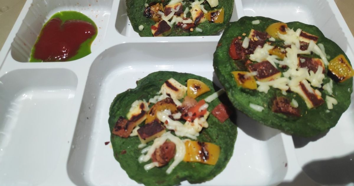 Spinach Cottage Cheese Pan Cake 😋 Recipe by Anoli Vinchhi - Cookpad