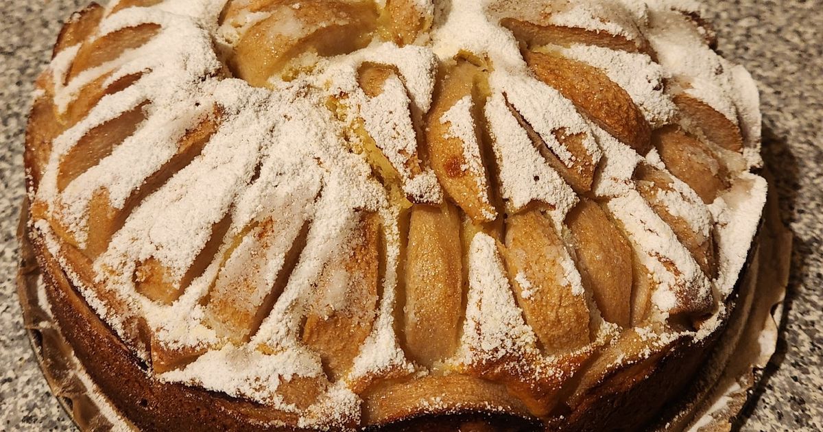 Pear/Apple Cake Recipe by Andrzej Fraczek - Cookpad