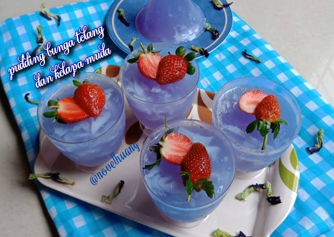 Resep Pudding bunga telang dan kelapa muda oleh Novelya Huang - Cookpad