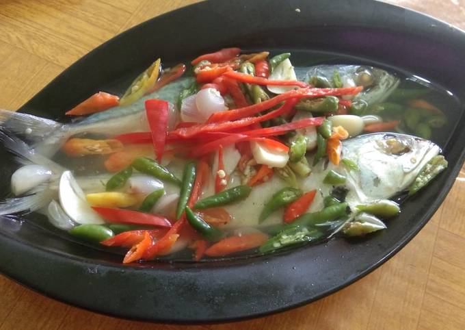 Resep Steam ikan asin pedak oleh Viona Vio - Cookpad