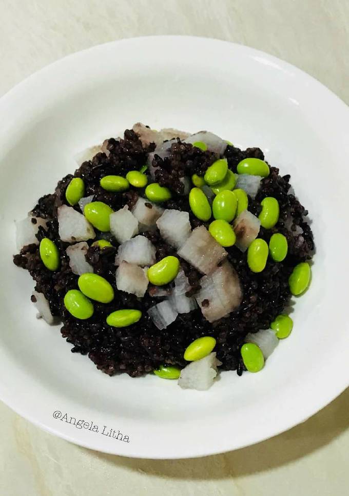 Resep Nasi quinoa & beras hitam#organic food oleh Angela Litha - Cookpad
