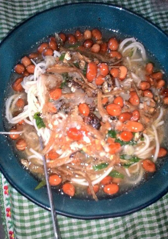 Resep Sop mie asin/ mie sua singkawang oleh Apriani - Cookpad